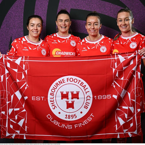 Shelbourne FC "Dublin's Finest" Flag - 90 x 150 cm